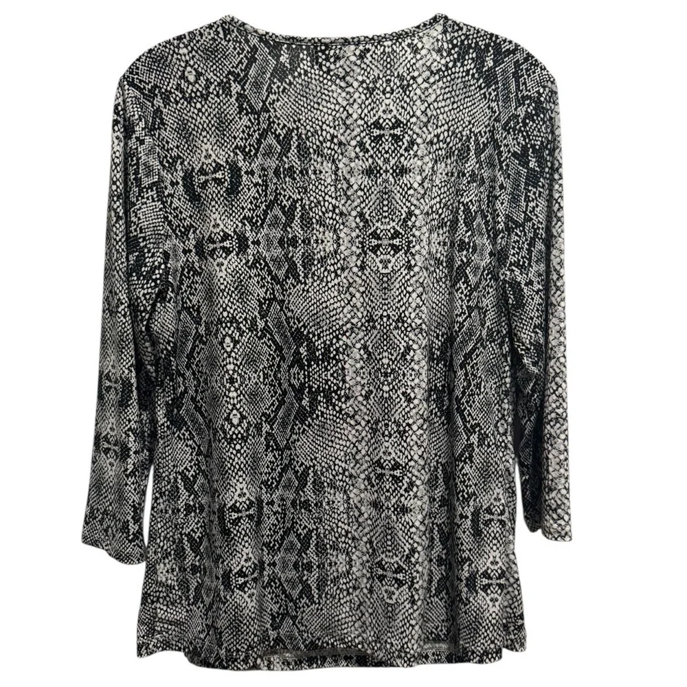 Dana Buchman | Tops | Dana Buchman Snakeskin Keyhole Top M | Poshmark
